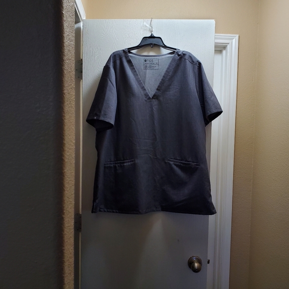 Figs | Tops | Fig Clothing Casma Threepocket Scrub Top In Graphite Xxl ...